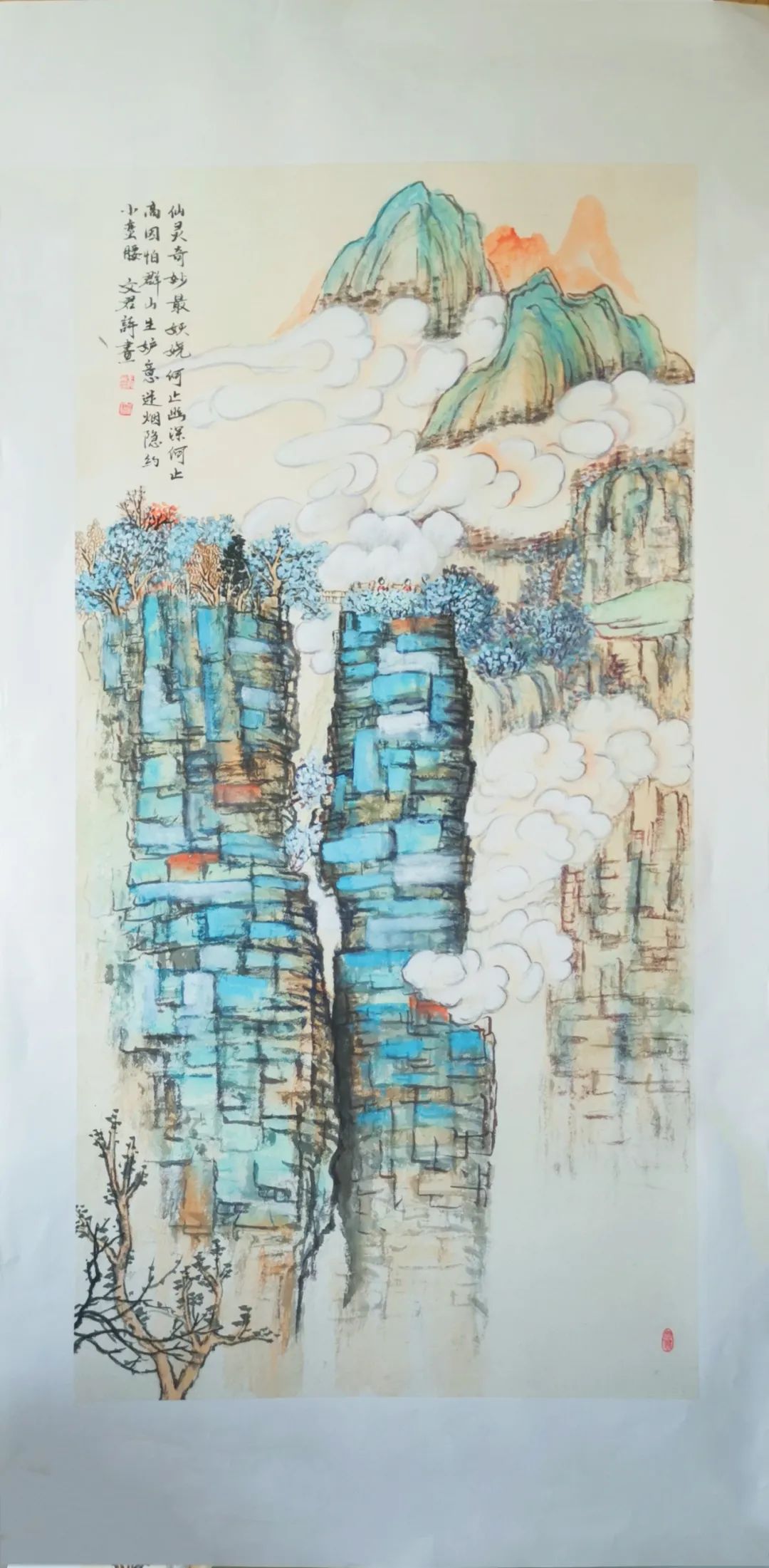 Artist-in-residence tour of the square---Wang Wenying - iNEWS