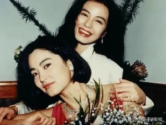 38-year-old Zhu Zhu and 30-year-old Yang Caiyu are in the same frame ...