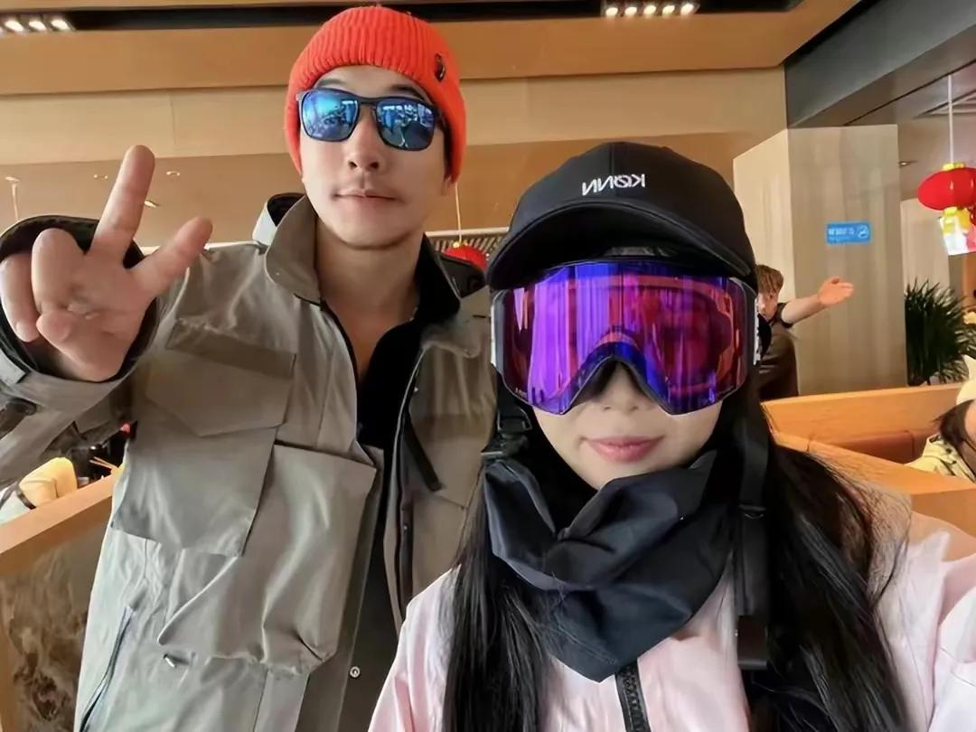 Zhang Liang and his ex-wife who divorced for 6 years were photographed ...