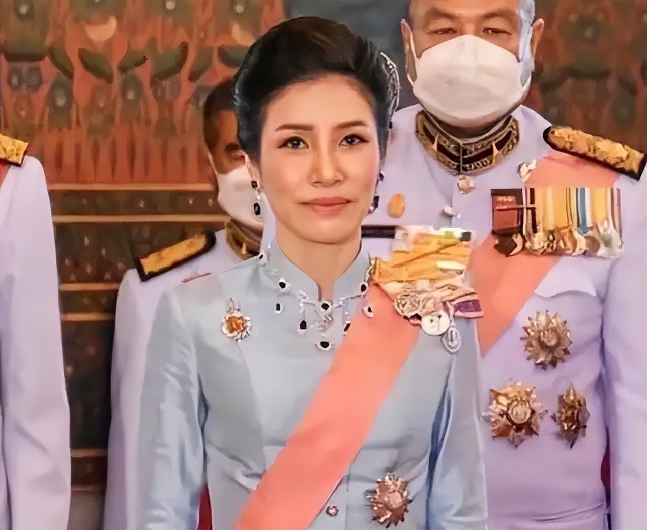 37-year-old Sinina makes people feel distressed, and she has been ...