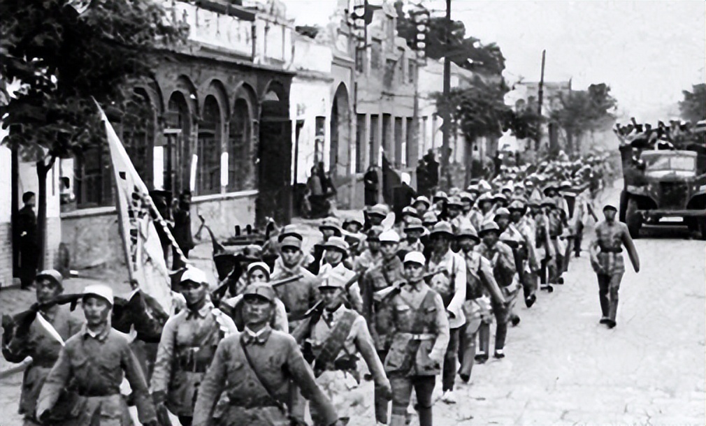 War Years Documentary 8: Liberation of Chongqing, 500 captives robbed ...