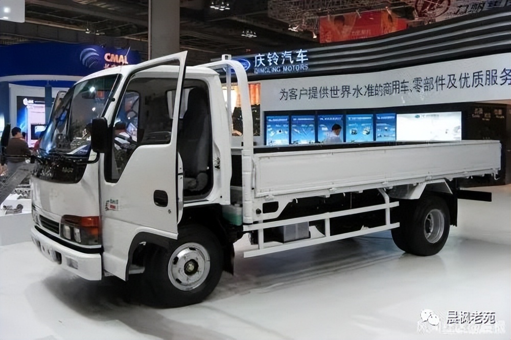 Looking at Chinese Military Cards from Shaanxi Automobile HMV3 - iNEWS