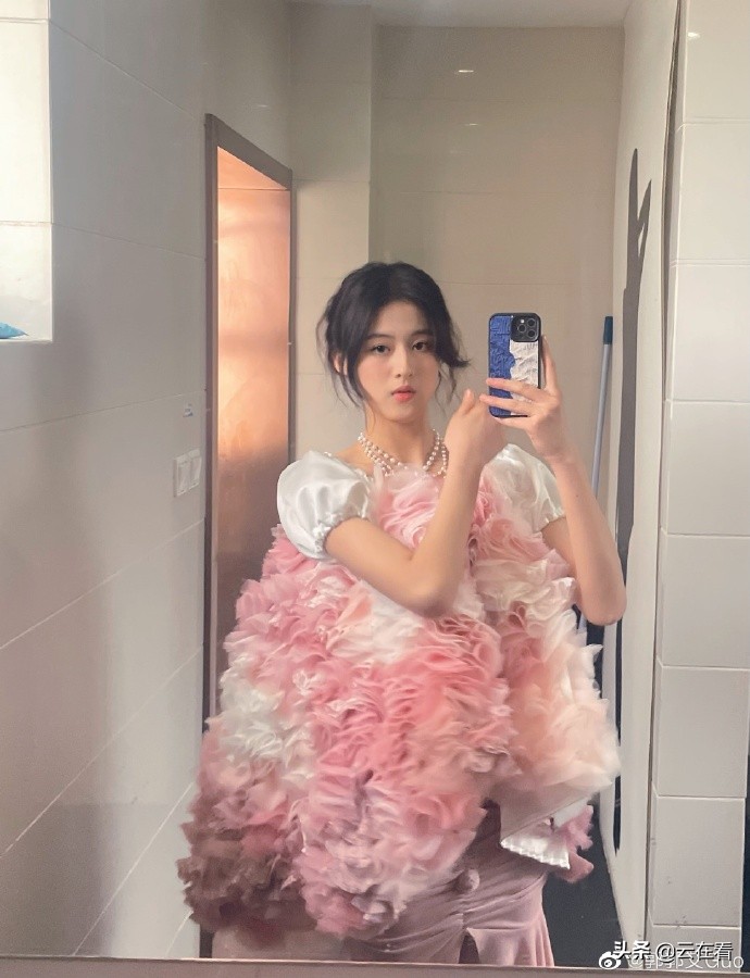 Donghua University beauty Guo Ting's charming photos are so cute - iNEWS