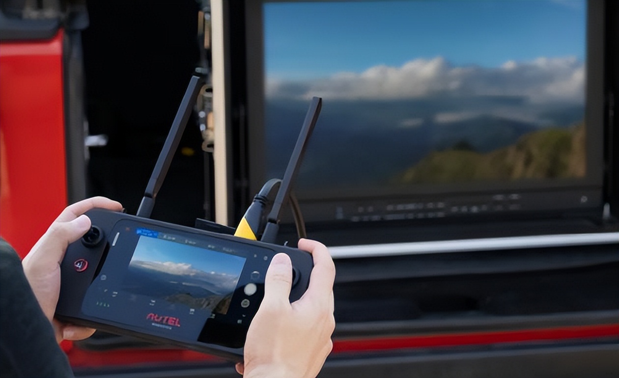 Powerful, intelligent and efficient - Autel smart remote control SE ...