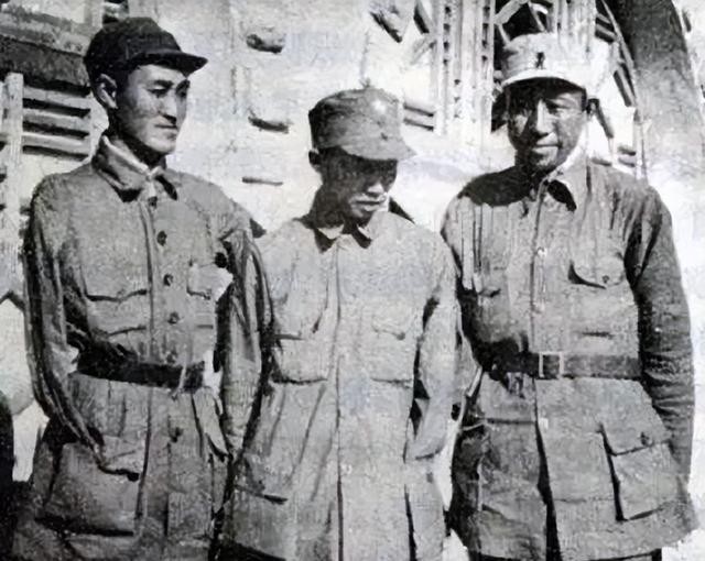 In 1991, the suitcase of the one-armed general Peng Shaohui was opened ...