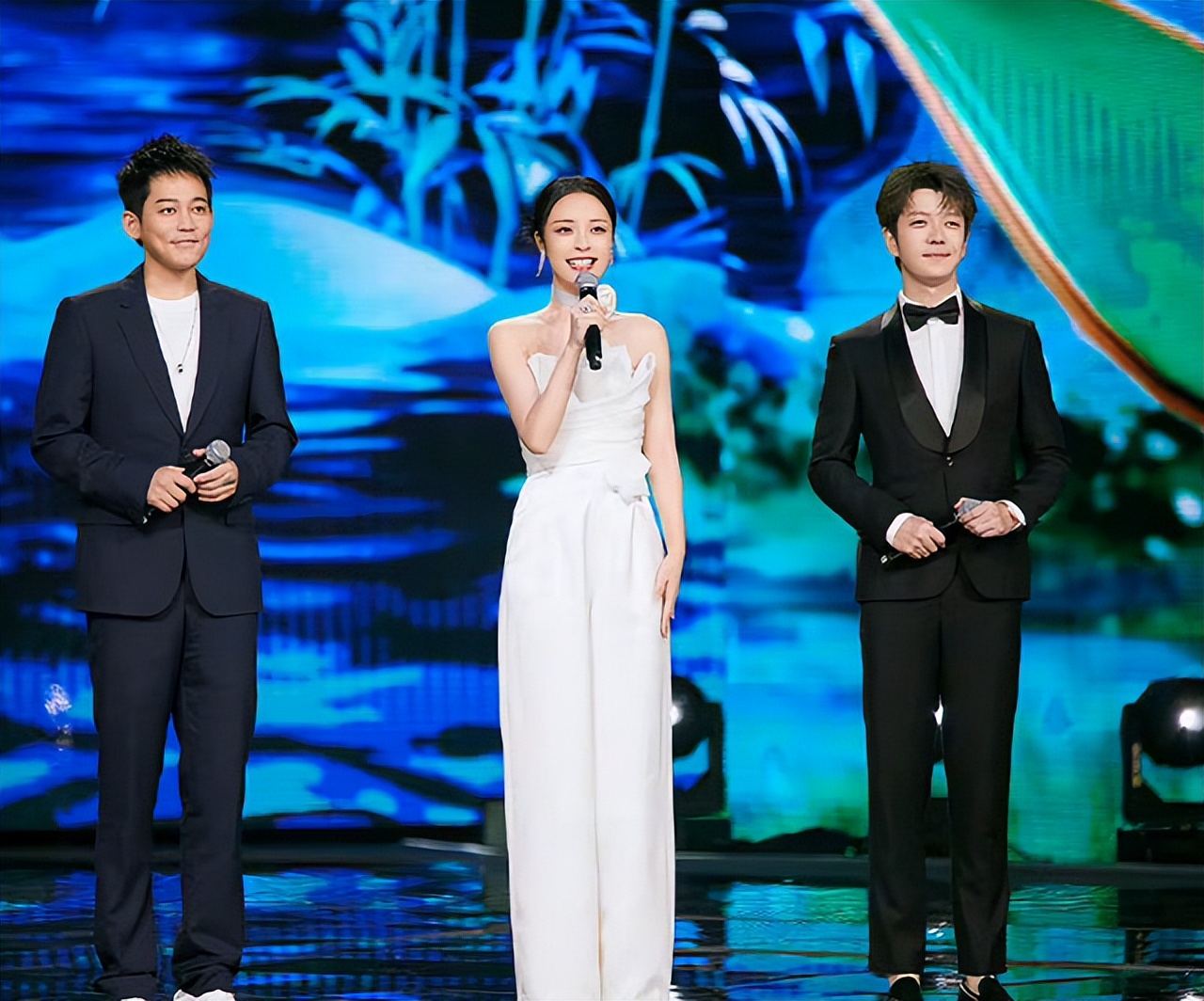 Fantasy linkage!Li Shaminzi is on the same stage with Su Xing and Wang ...