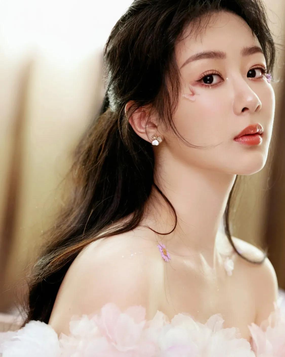 Fan Fan said: Zhao Liying, Yang Zi, Ni Ni, Li Xiaolu, Andy Lau, Zhang Yi, Yang Yang, Zhang ...