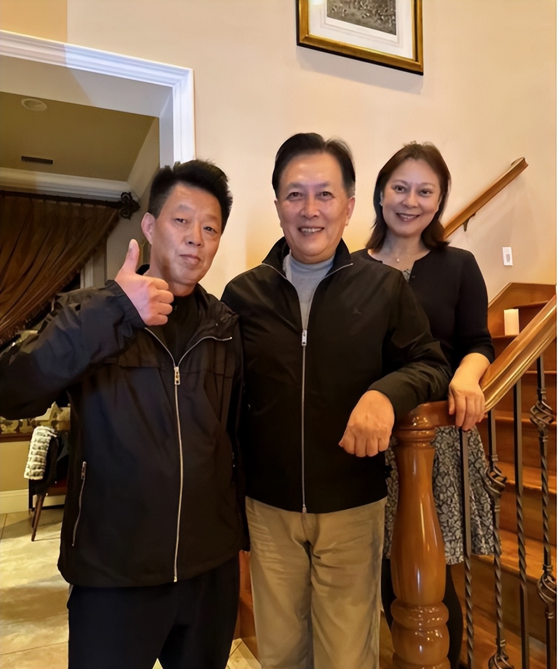 Tang Guoqiang Appeared At The American Party Thin Body And Rosy Complexion The Mixed Race