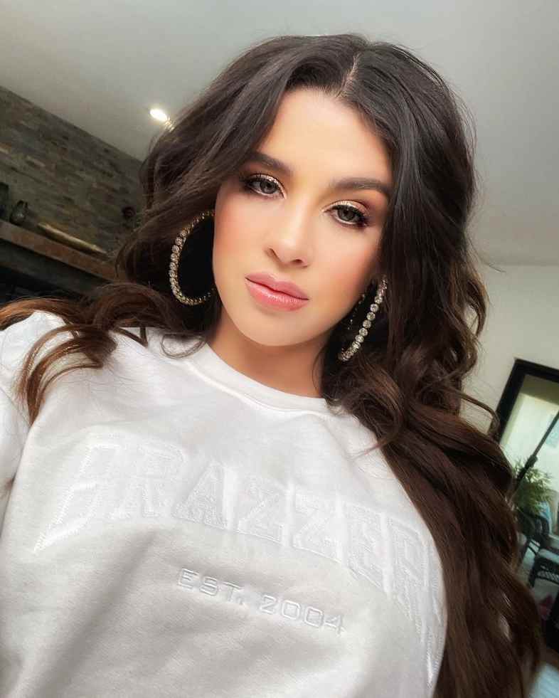 Kylie Rocket's good looks and slim body - iMedia