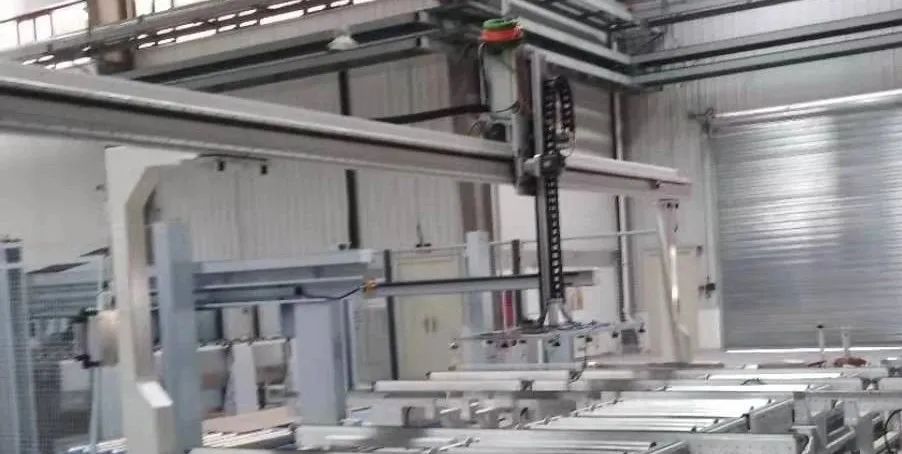 Structural design elements of the truss-type loading and unloading manipulator - iNEWS