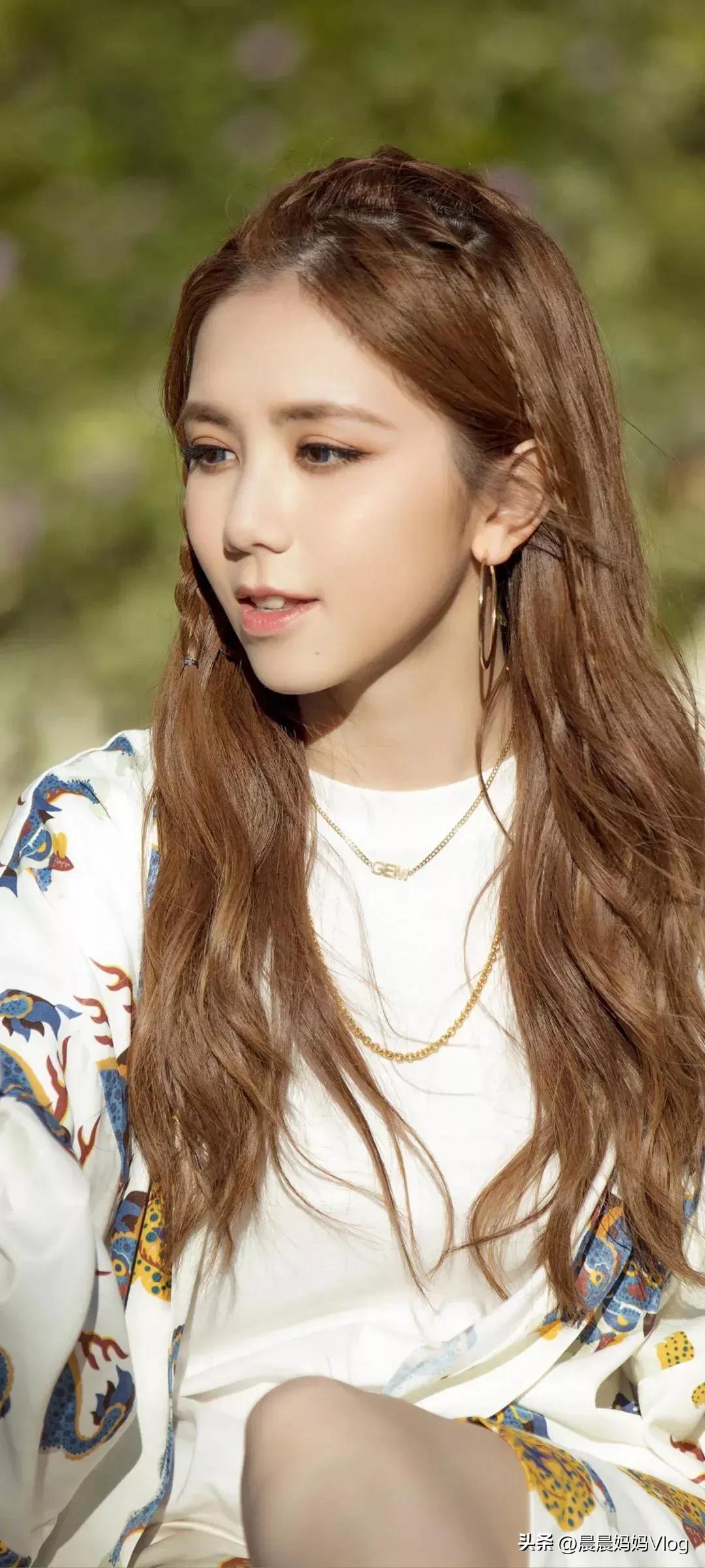 Share pictures - Deng Ziqi, the goddess of charm, beautiful photo - iMedia