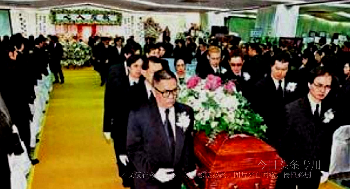 When Luo Wen passed away in 2002, Liu Luanxiong showed up at the ...
