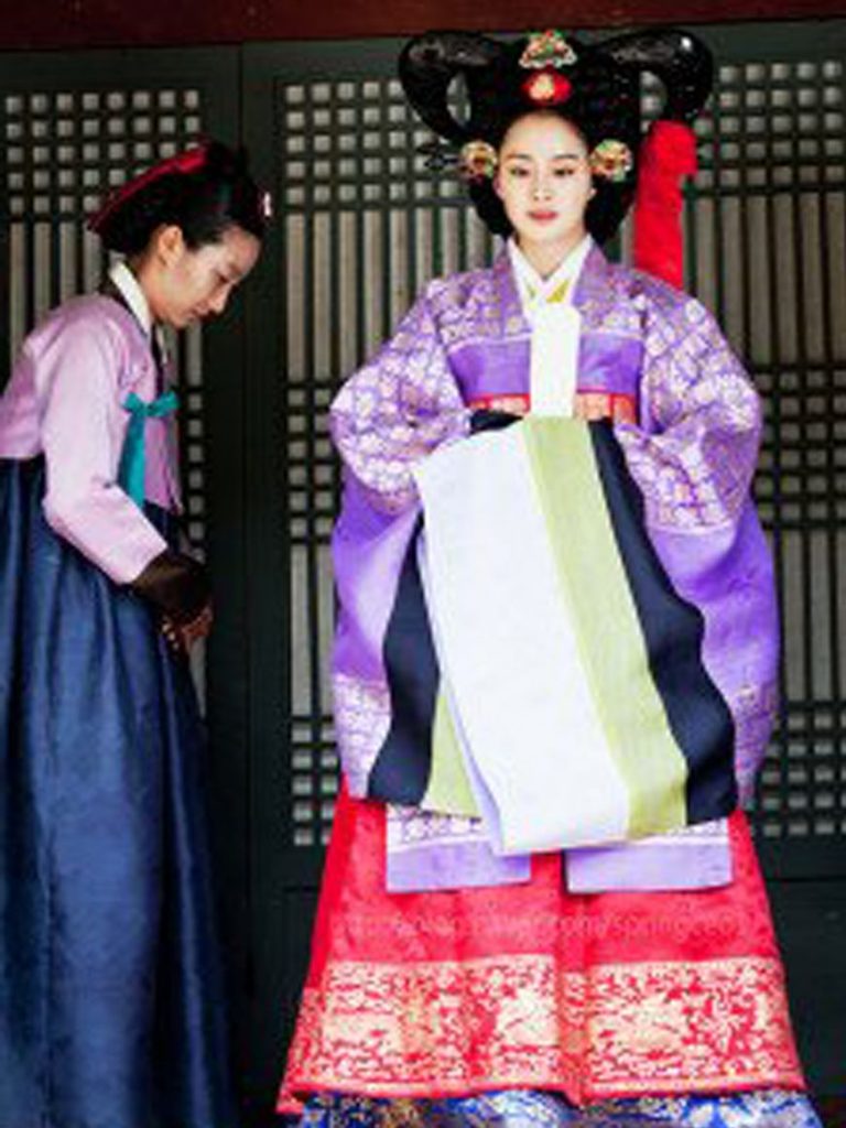 What is the difference between Chinese Hanbok and Korean Hanbok? - iNEWS
