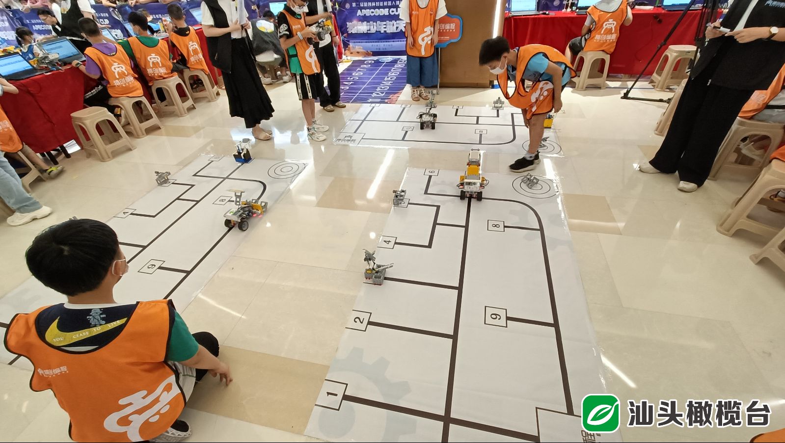 Feel the charm of technology!In this robot challenge, the "little ...