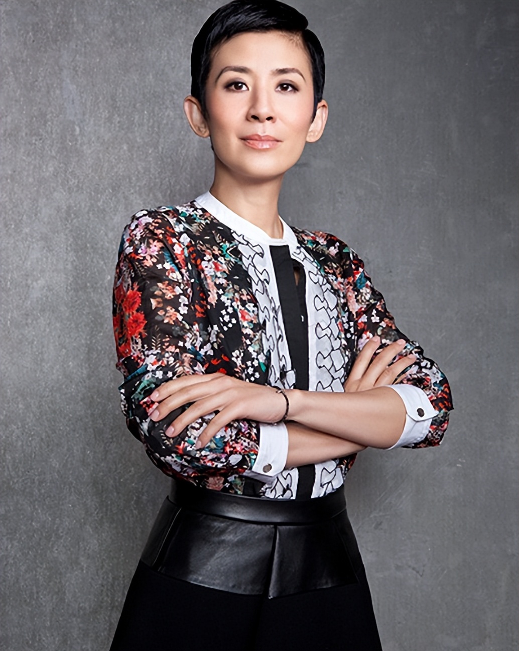 Hong Kong star Wu Junru insists on not getting married!Living with the ...