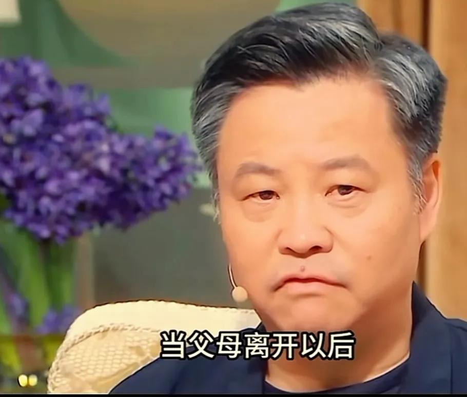 Dong Qing talks to writer Yu Hua - iNEWS