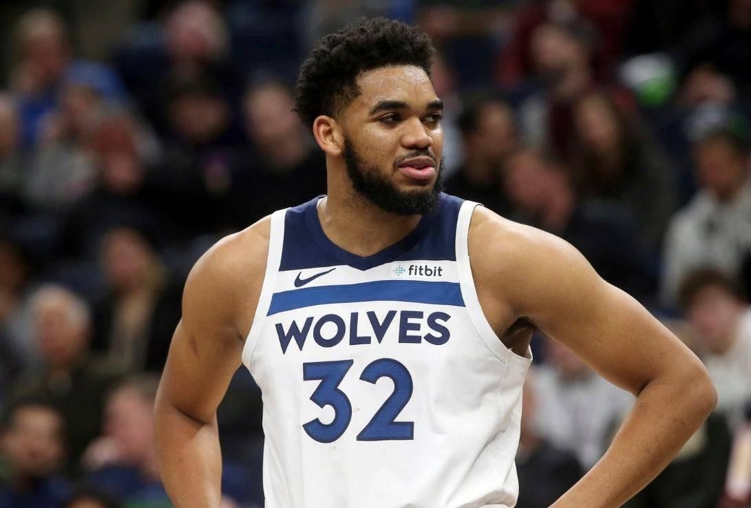 How does Edwards feel about trading Towns and betting on Reed? - iNEWS