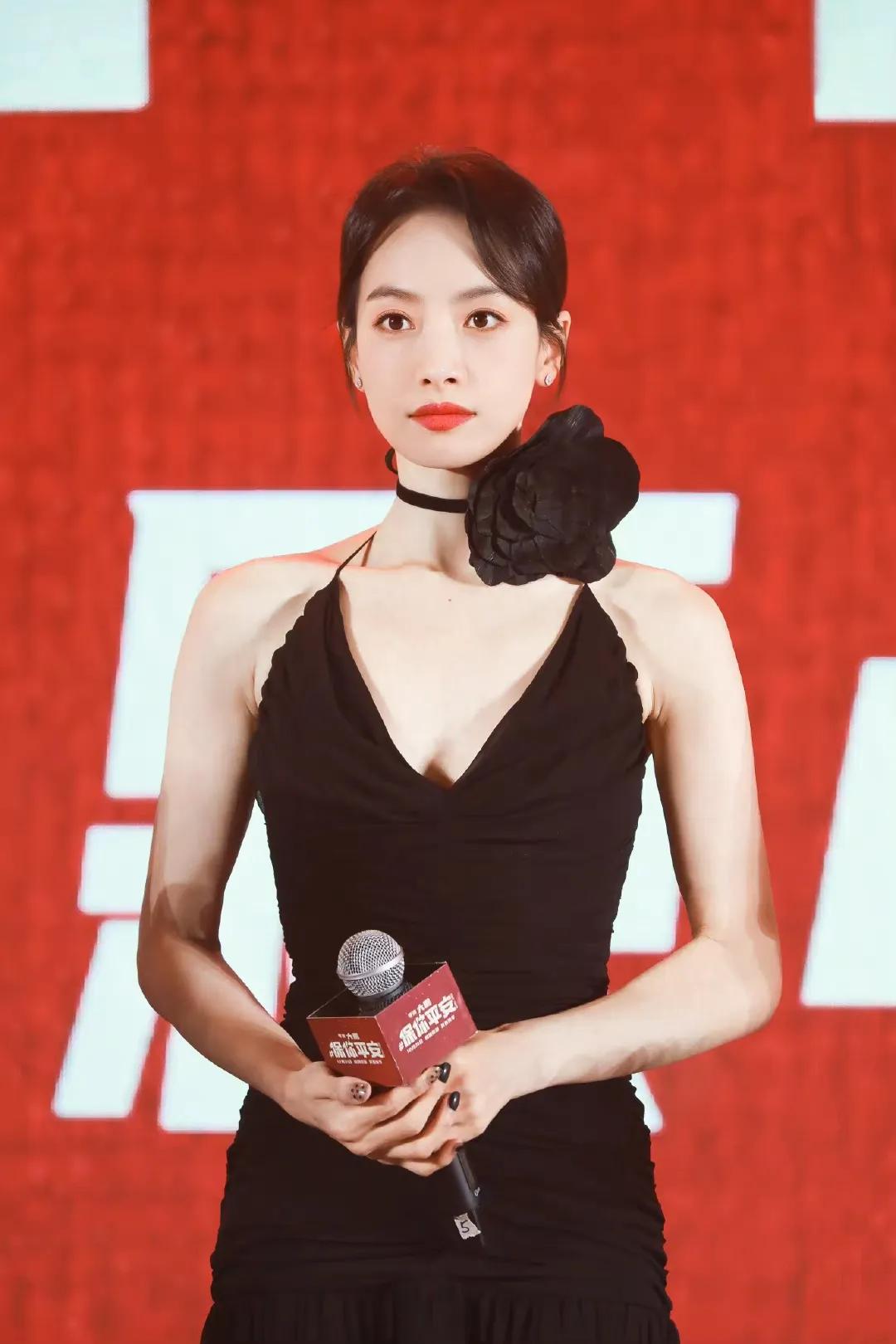 Victoria Song flower necklace dress - iMedia