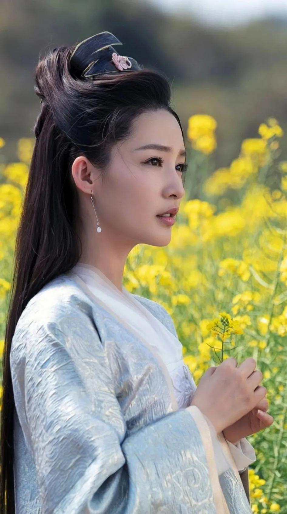 Sharing of beauties in ancient costumes——Li Qinzhi Lin Waner's wardrobe ...