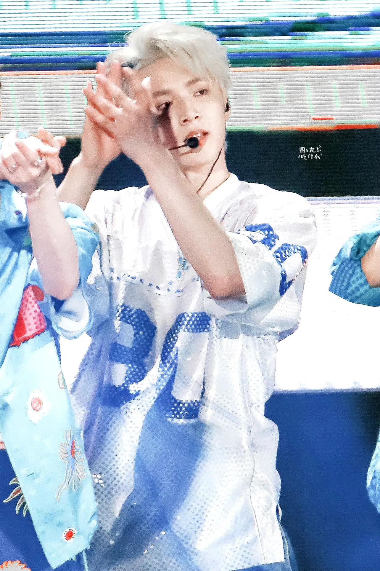 Liu Yaowen undress, save me, so handsome - iNEWS