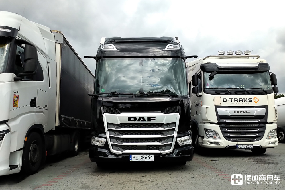 High comfort, full configuration! Also with co-pilot OK window? Real ...