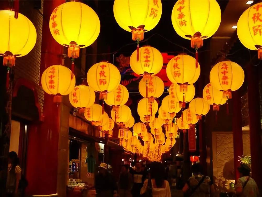 Is the moon more round in foreign countries?How to celebrate the Mid ...