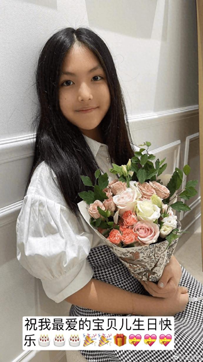 Li Xiang and Wang Yuelun posted photos of their beloved daughter, they ...