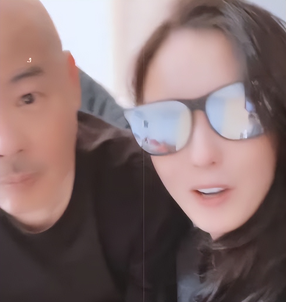 Cecilia Cheung accompanies his father Zhang Renyong to celebrate the ...