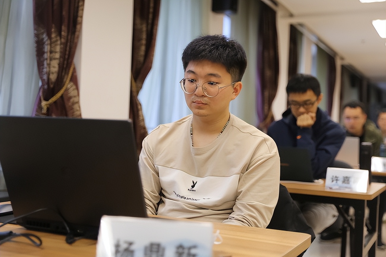 On the first day of the Great Chess Championship, Ke Jie, Wang Xinghao ...