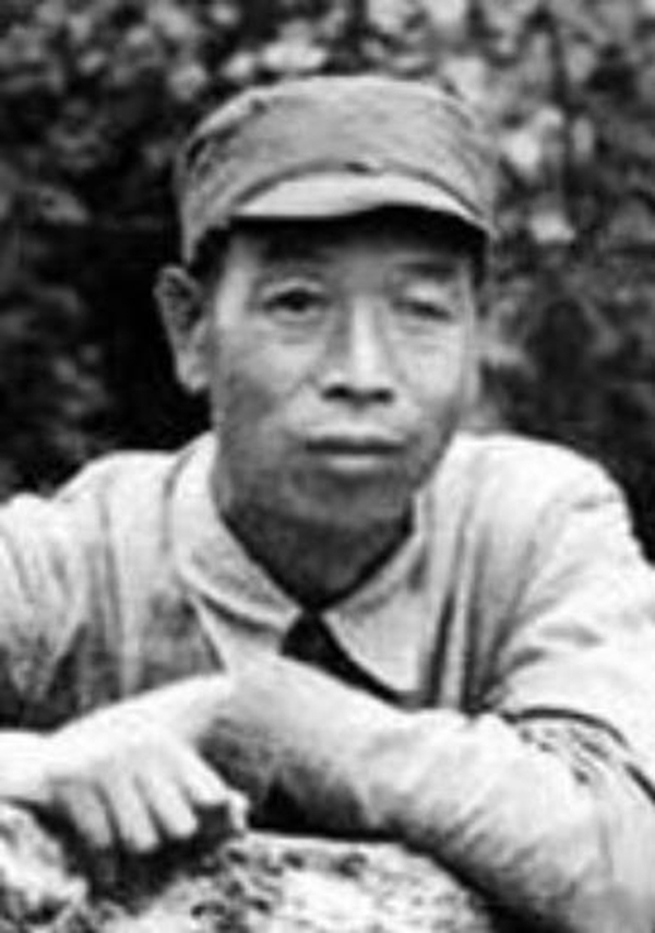 Cai Wei, the founder of the Red Army's radio communications, often ...