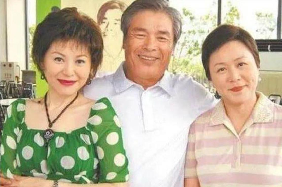 Lei Hong, an old drama player: All 6 wives ran away after bankruptcy ...