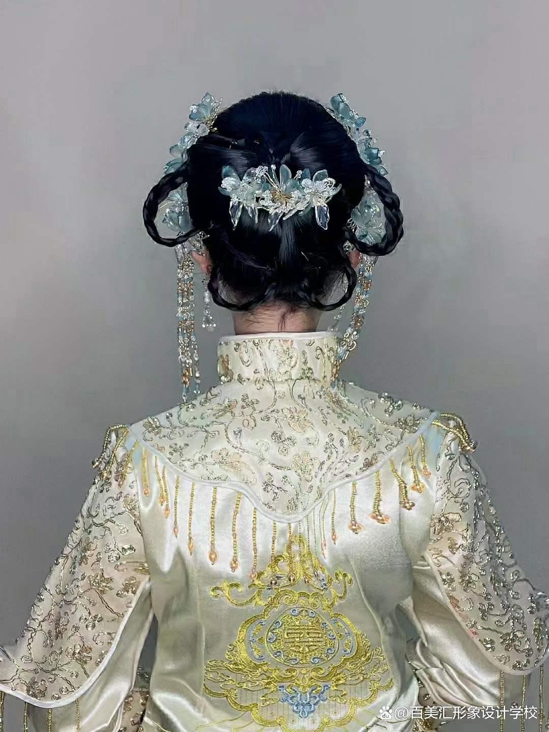 Chinese Xiuhe bride, let you be the most beautiful bride in the wedding ...