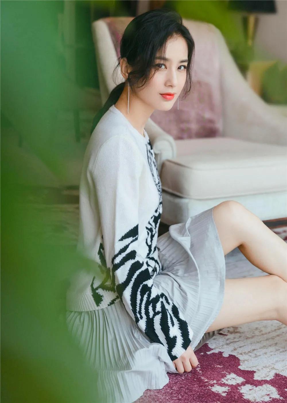 Huang Shengyi, my beauty from head to toe - iNEWS