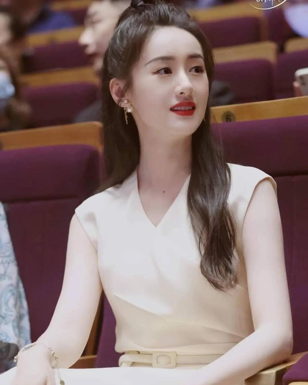 Star beauty picture Yuan Bingyan - iMedia