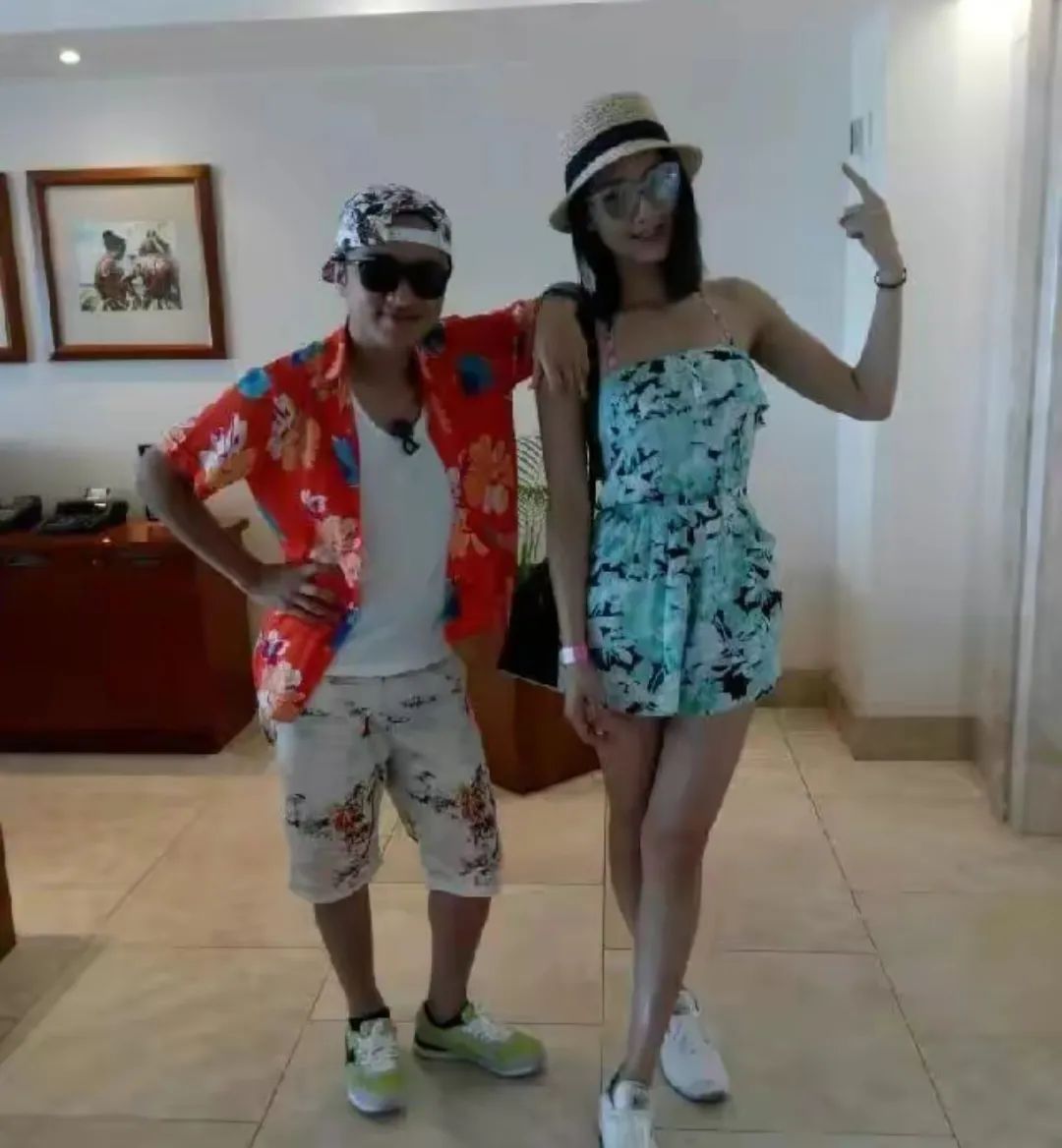 Li Yanan rarely showed his two daughters. After seeing her daughter's ...