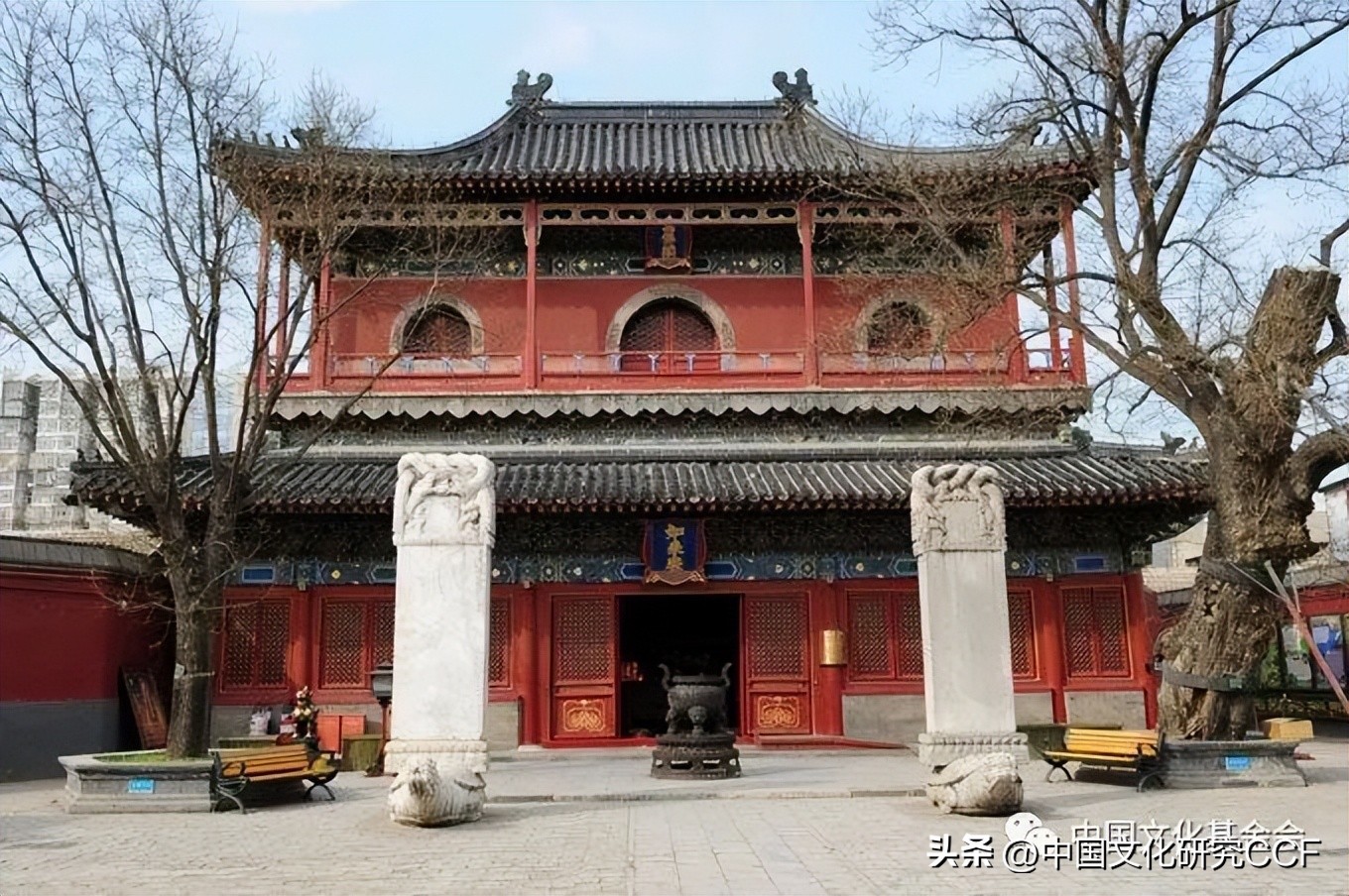How spectacular is a eunuch's family temple? it's full of babies - iMedia