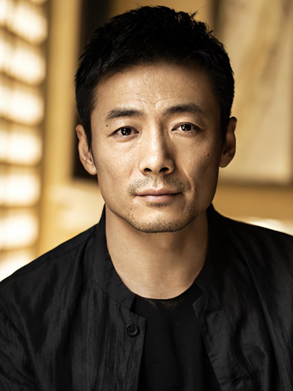 "Uncle Circle Celebrity" Zu Feng: He debuted at the age of 32, the ...