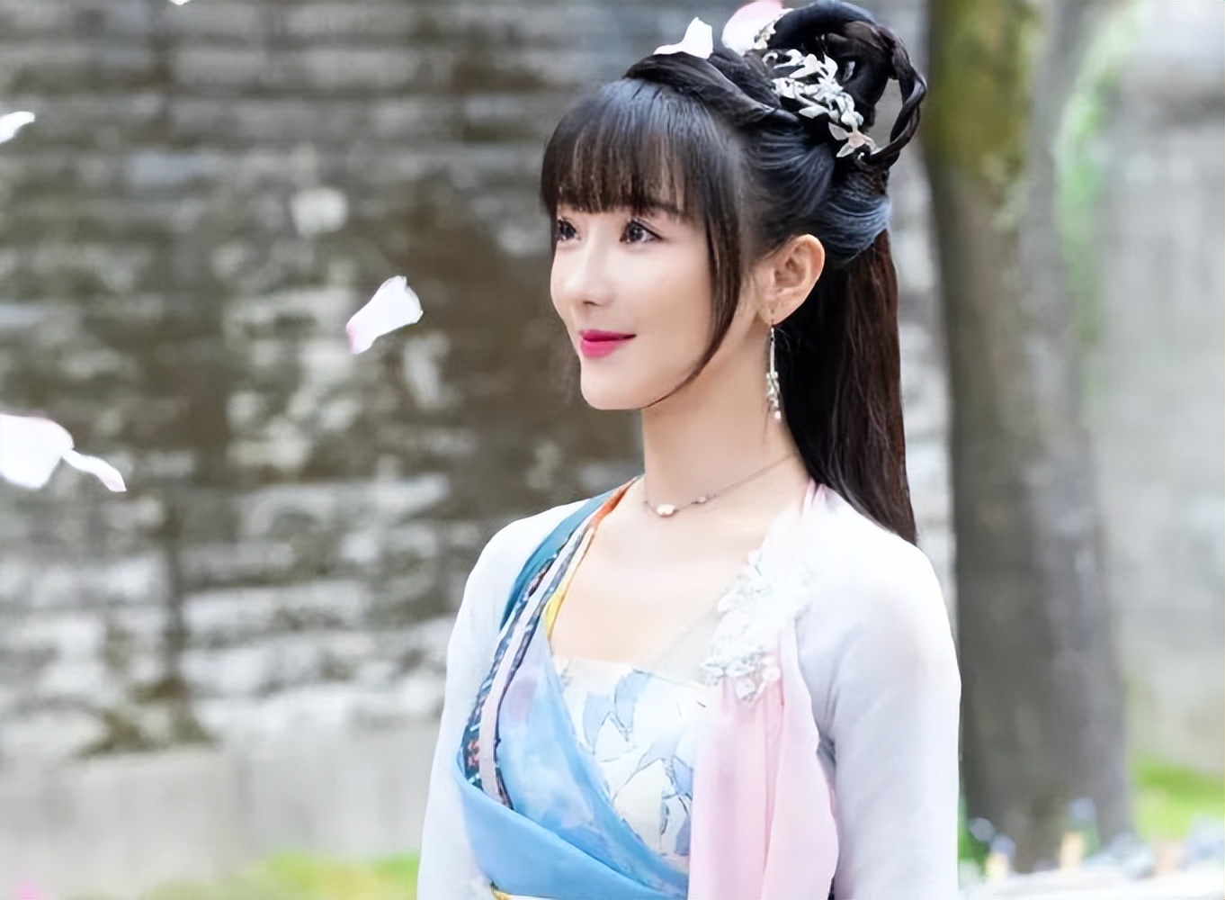 "The Legend of Chu Qiao 2" was announced, the three leading actors were ...