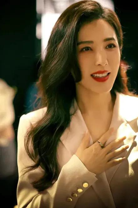 Zeng Li: A low-key acting actress who conquers the film and television ...