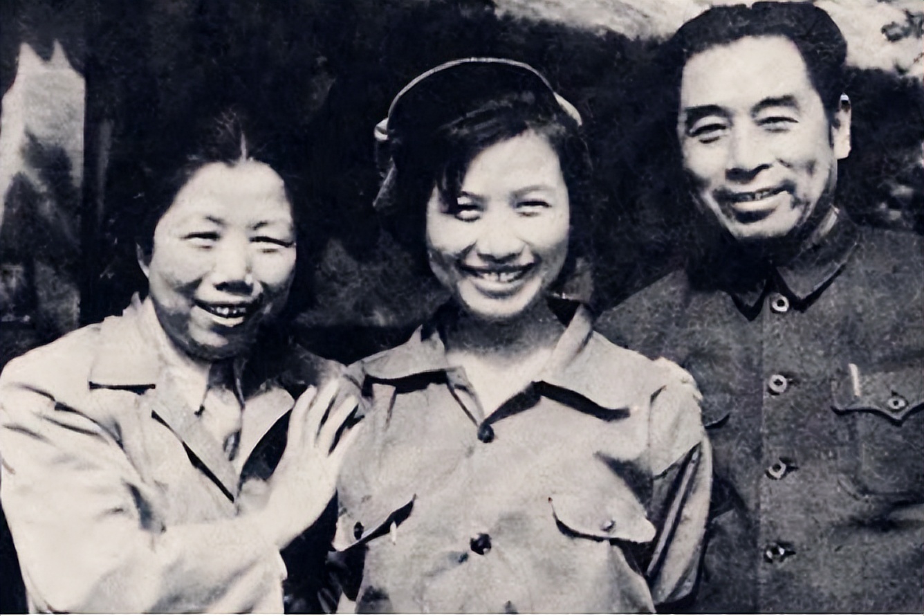 In 1946, Lin Biao's wife, Ye Qun, was dissuaded by others: stop beating ...