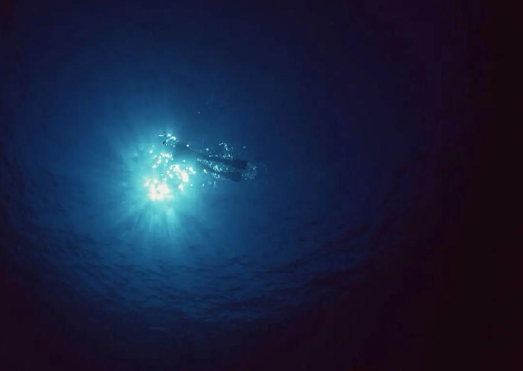 What does the real Pacific look like? The ocean surface seems calm, but ...