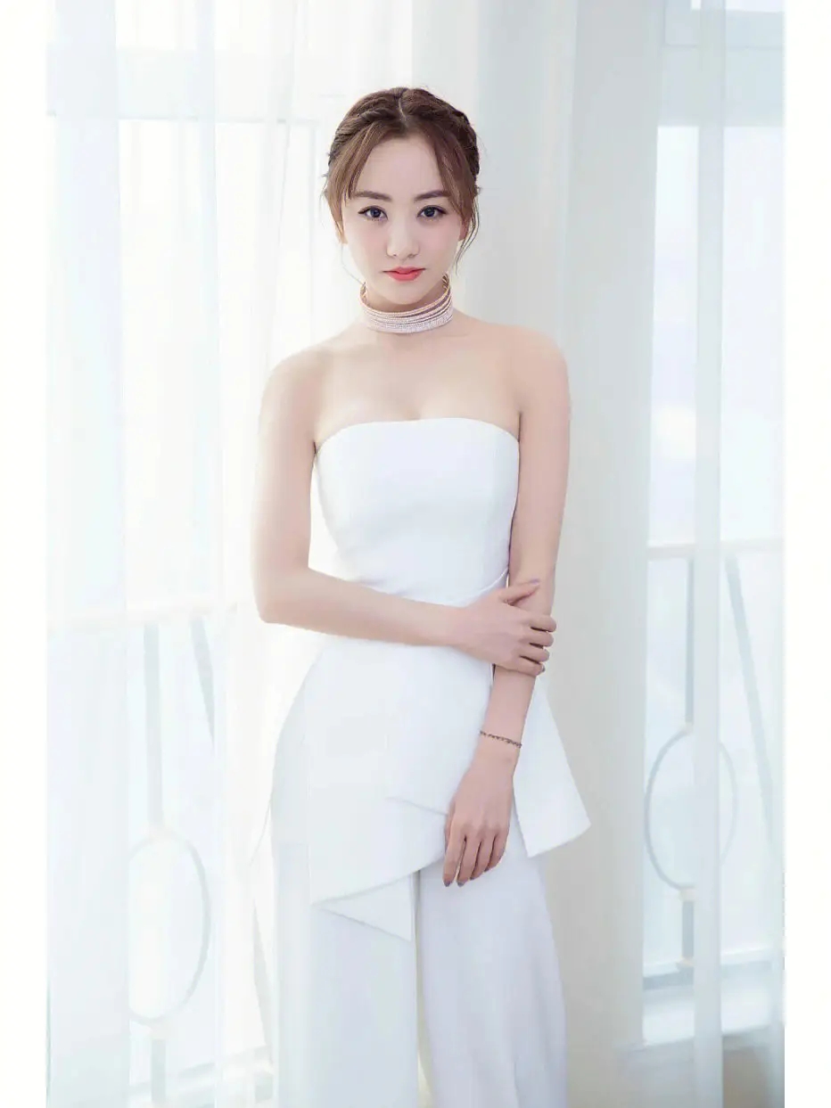 How to become behind the scenes? Yang Rong's road to success - iNEWS