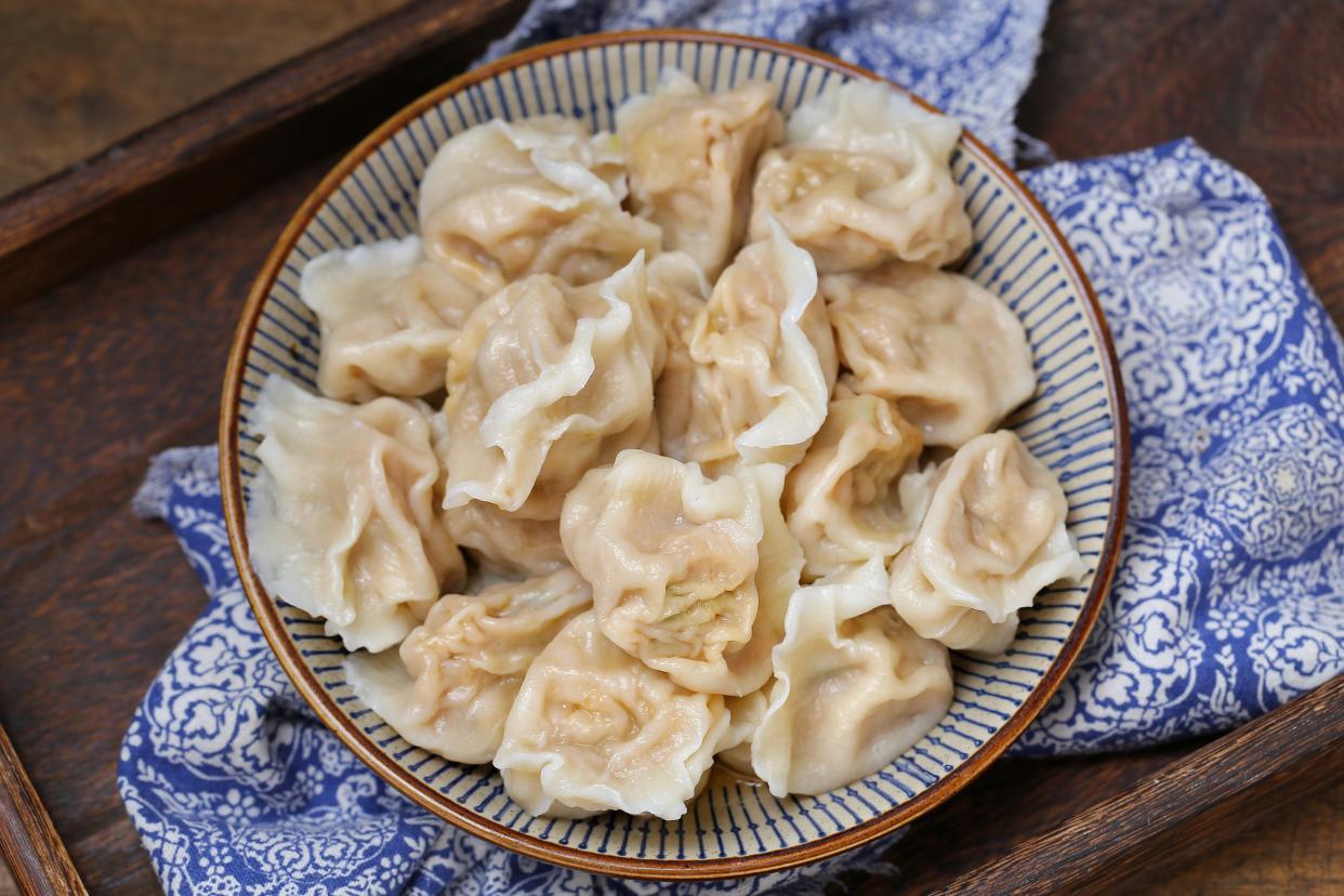 In the early winter, northerners like this traditional food. The thin ...