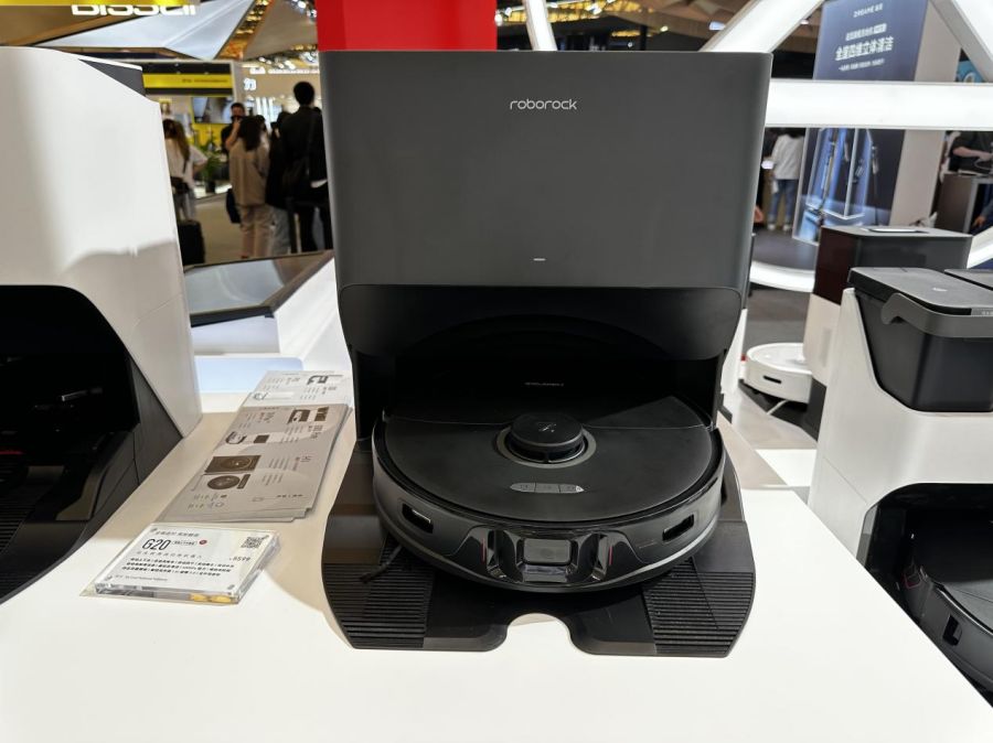 Stone appeared at AWE with G20 sweeping and mopping robot, H1 molecular ...