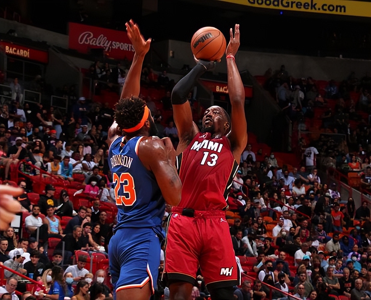 The Heat beat the Knicks at halftime! Butler scored 9+4+4, Adebayor hit ...