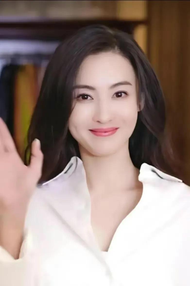 Mature and charming Zeng Li and Cecilia Cheung - iNEWS