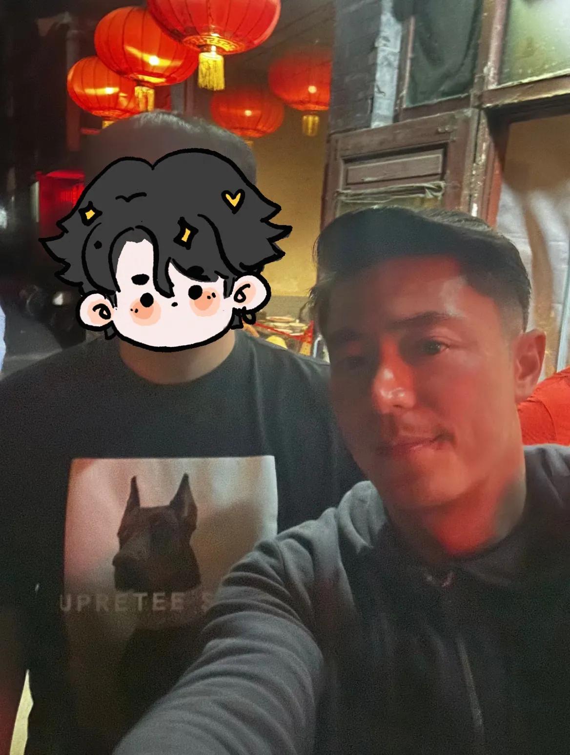 Netizens ran into Huo Jianhua while shopping, he was thin and handsome ...