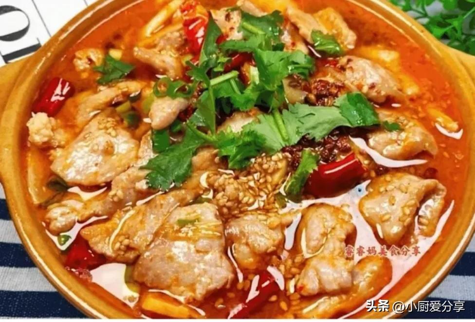 Three kinds of hard vegetables, meat and vegetarian, nutritious and ...