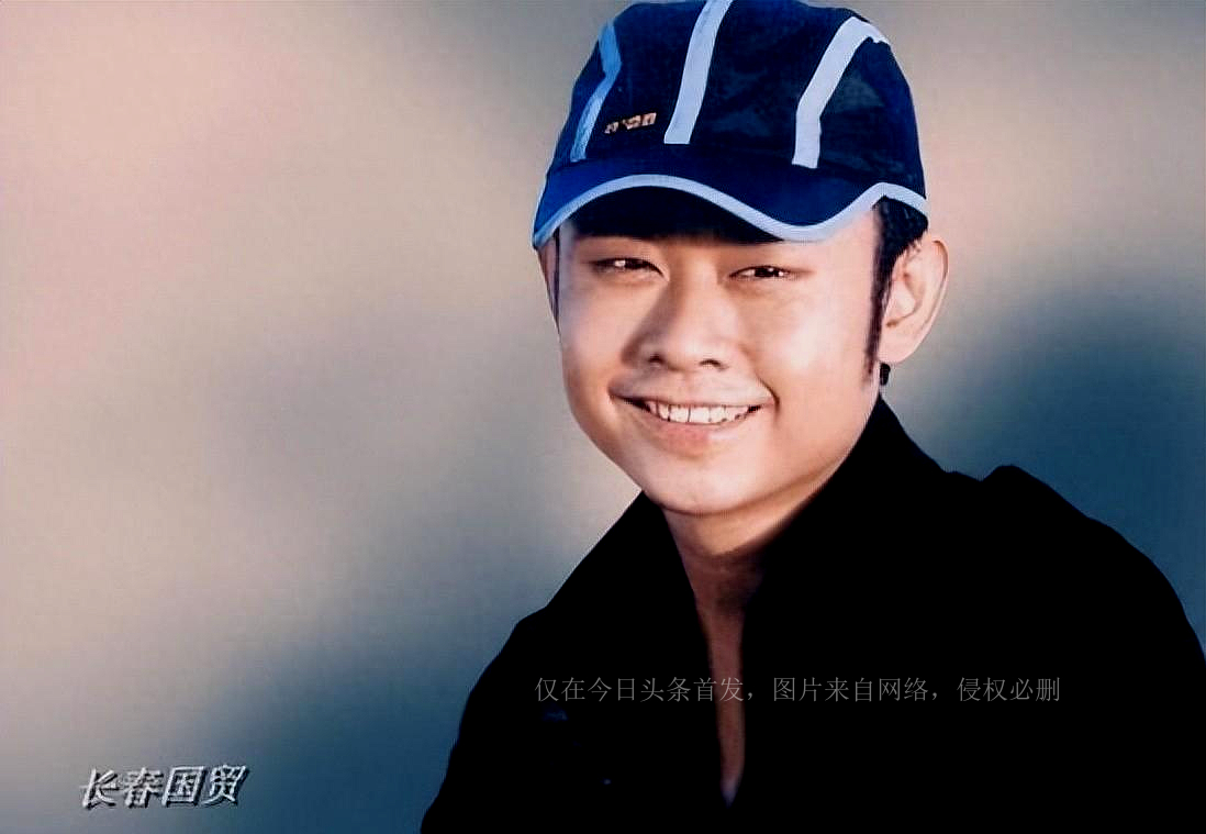 Luo Lin Daolang was hit with "three swords" and was collectively ...