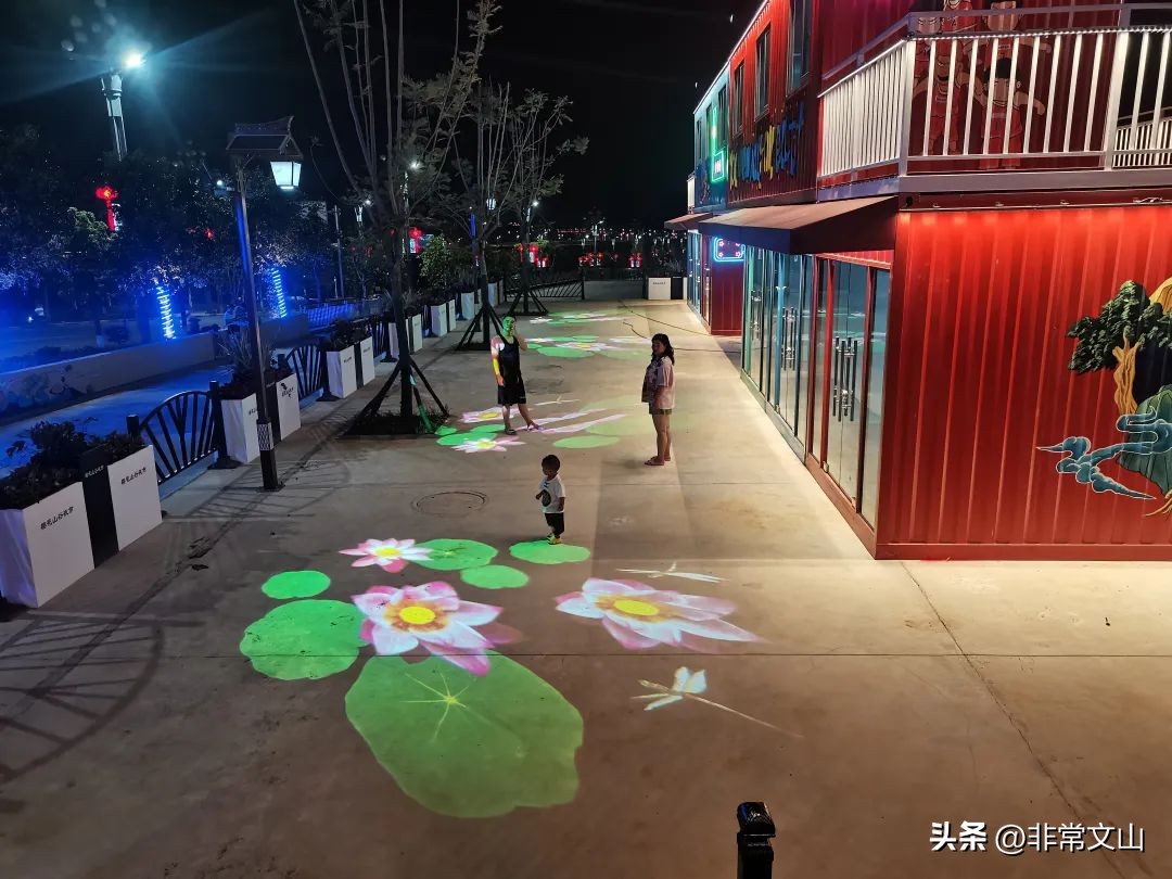 The first container night market in Wenshan is here! at…… - iNEWS